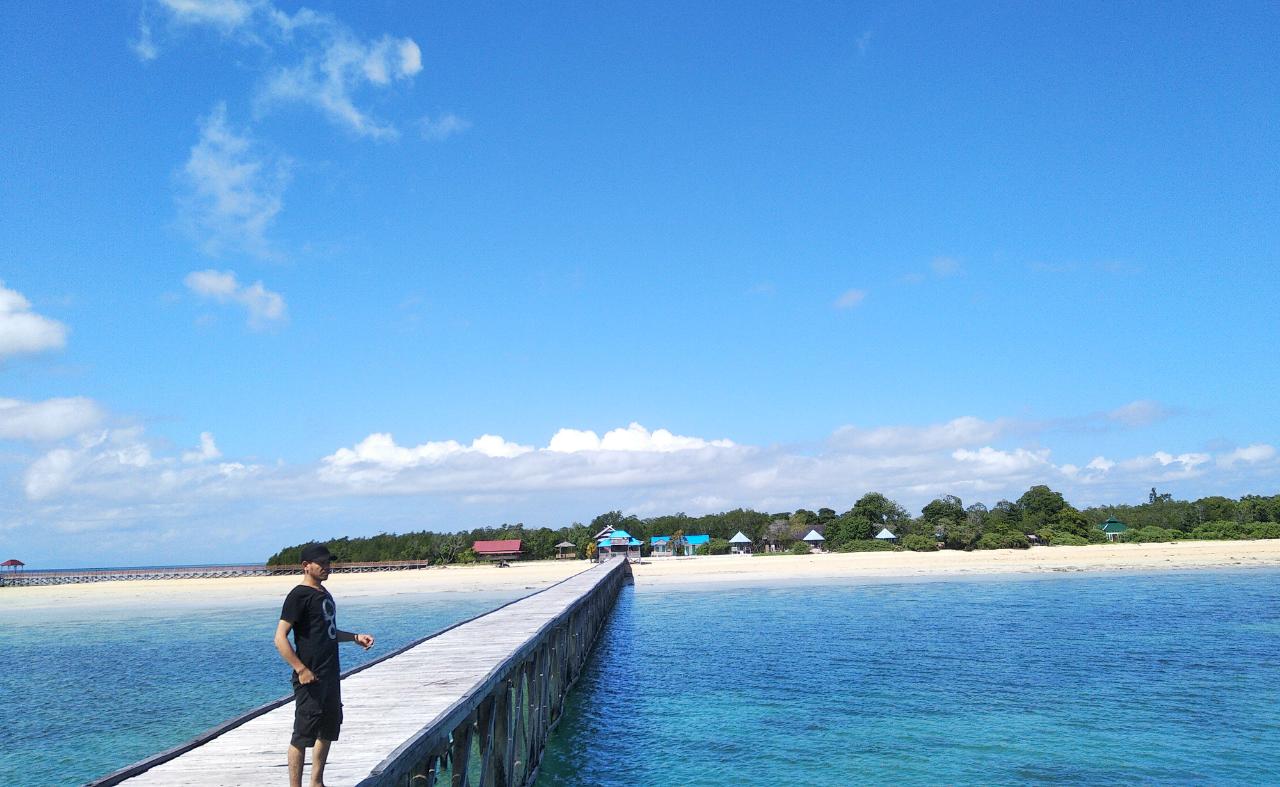 Keindahan Wisata Tersembunyi Pantai Bungin Pingunan Pulau Towea di Muna ...